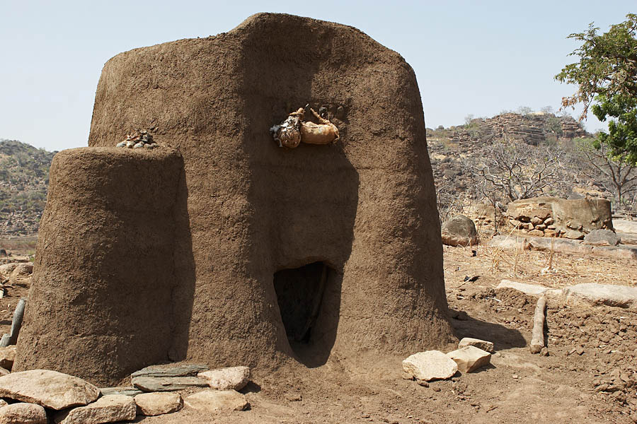 304 Menstruation hut Tengzugu